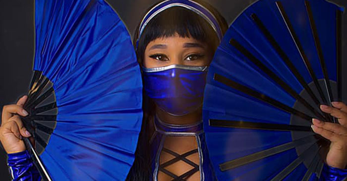Kitana Cosplay From Mortal Kombat - Media Chomp