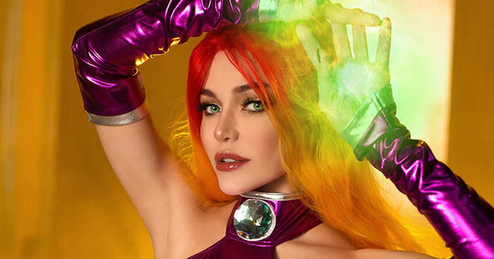 Starfire Cosplay - Media Chomp